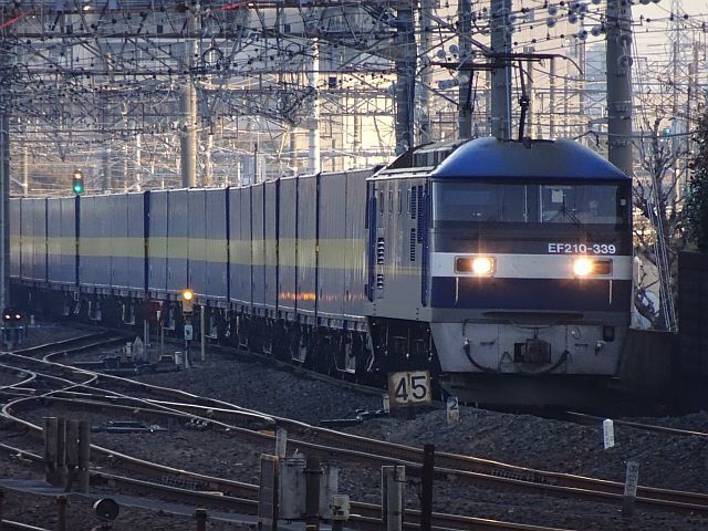 鶴見駅にて: スーパーPFのみたまま