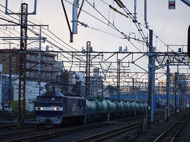 鶴見駅にて: スーパーPFのみたまま